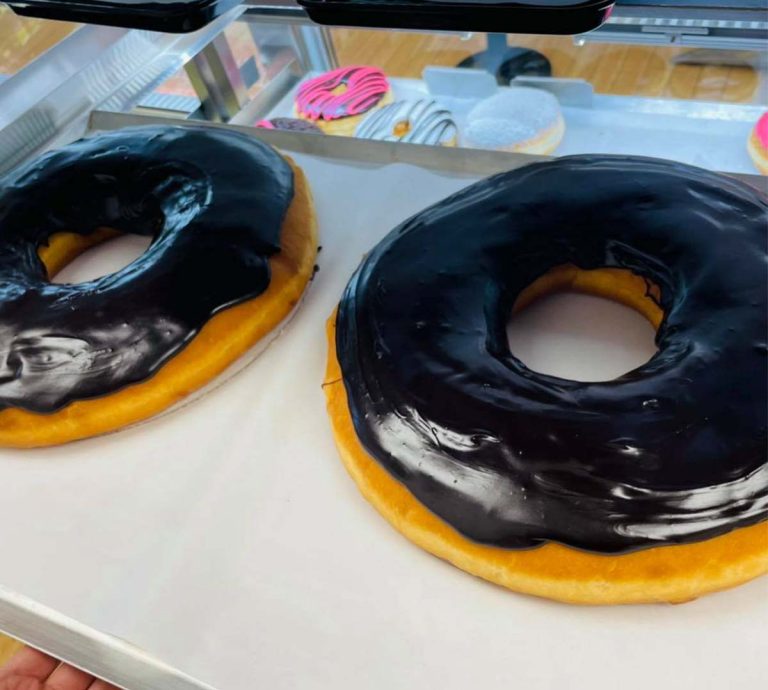 Jumbo Donuts - Bradley's Bakery